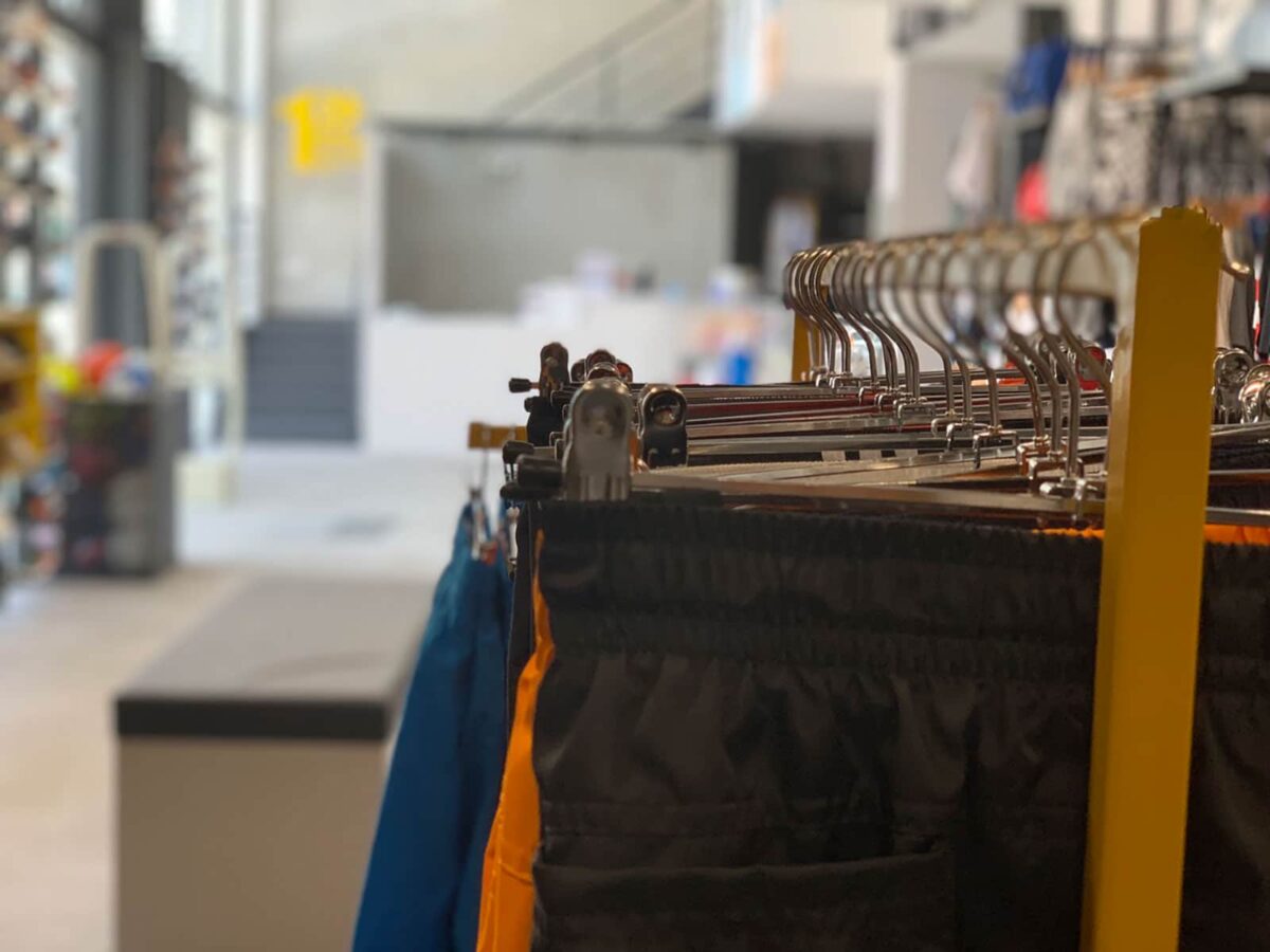 Εξοπλισμός καταστήματος Prive Sports Holy Kicks